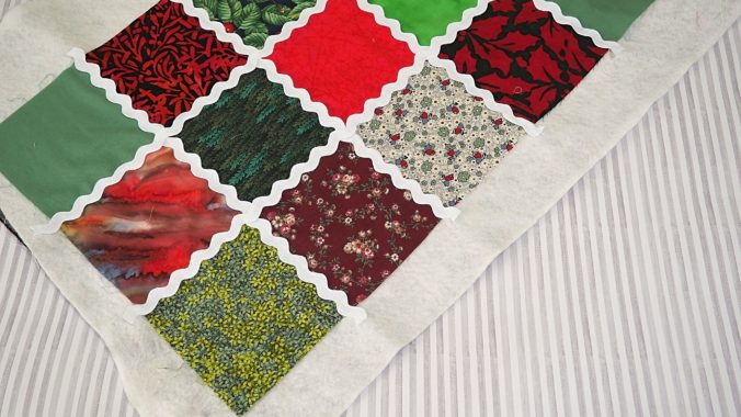 Christmas Rick Rack Table Runner - Create with Claudia