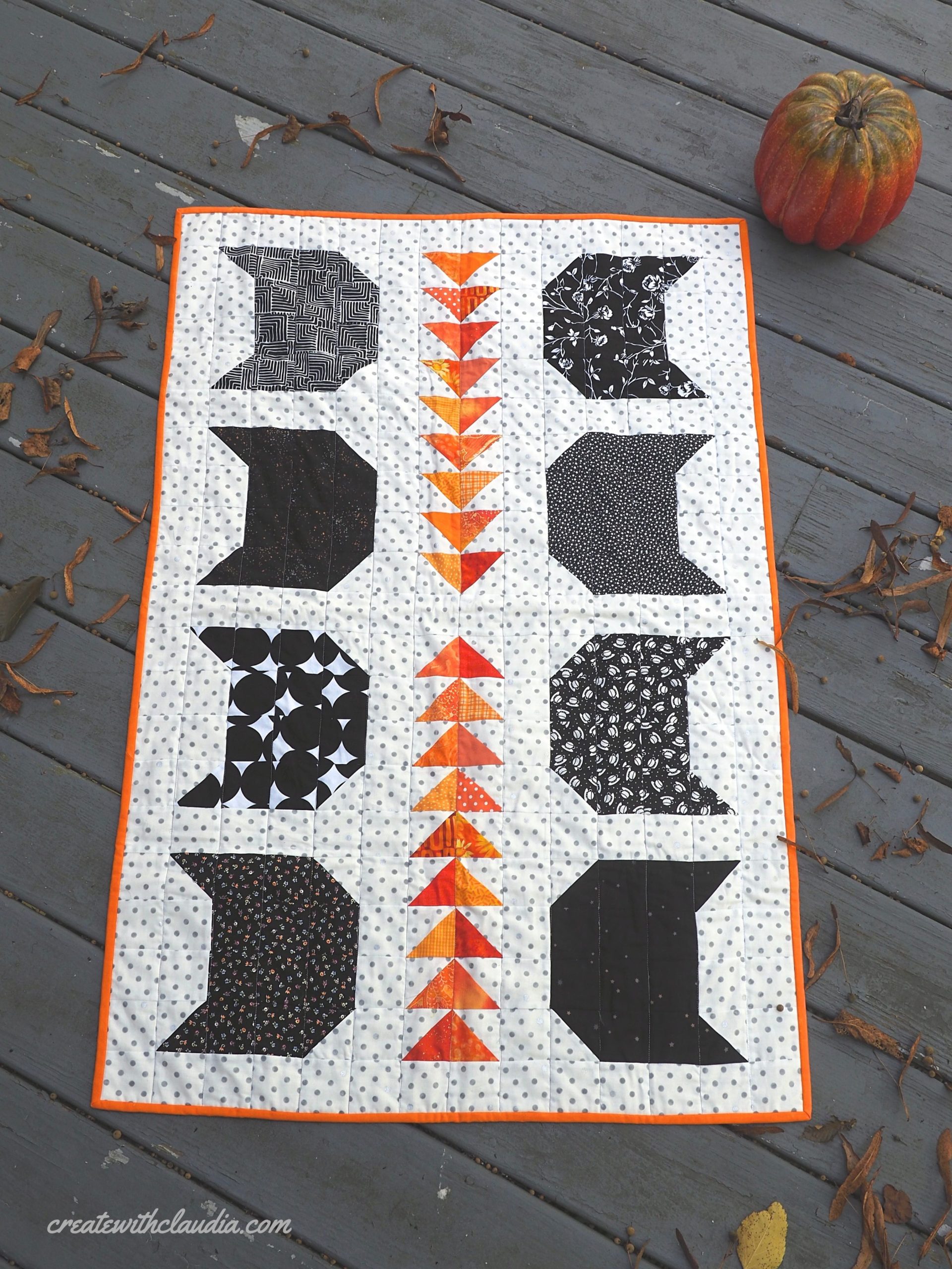 Halloween Cats Table Runner Pattern - Create with Claudia