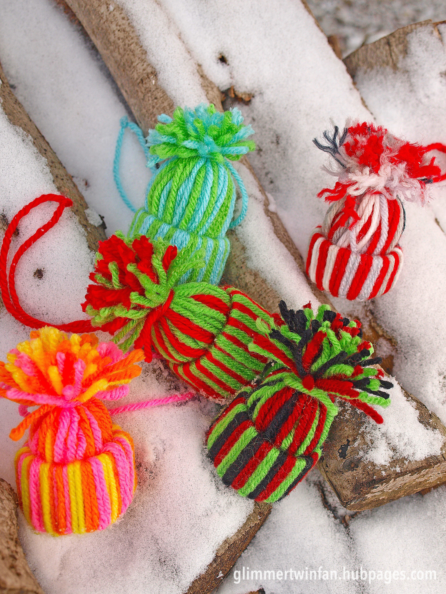 How to Make a Fabric Christmas Cracker - Create with Claudia