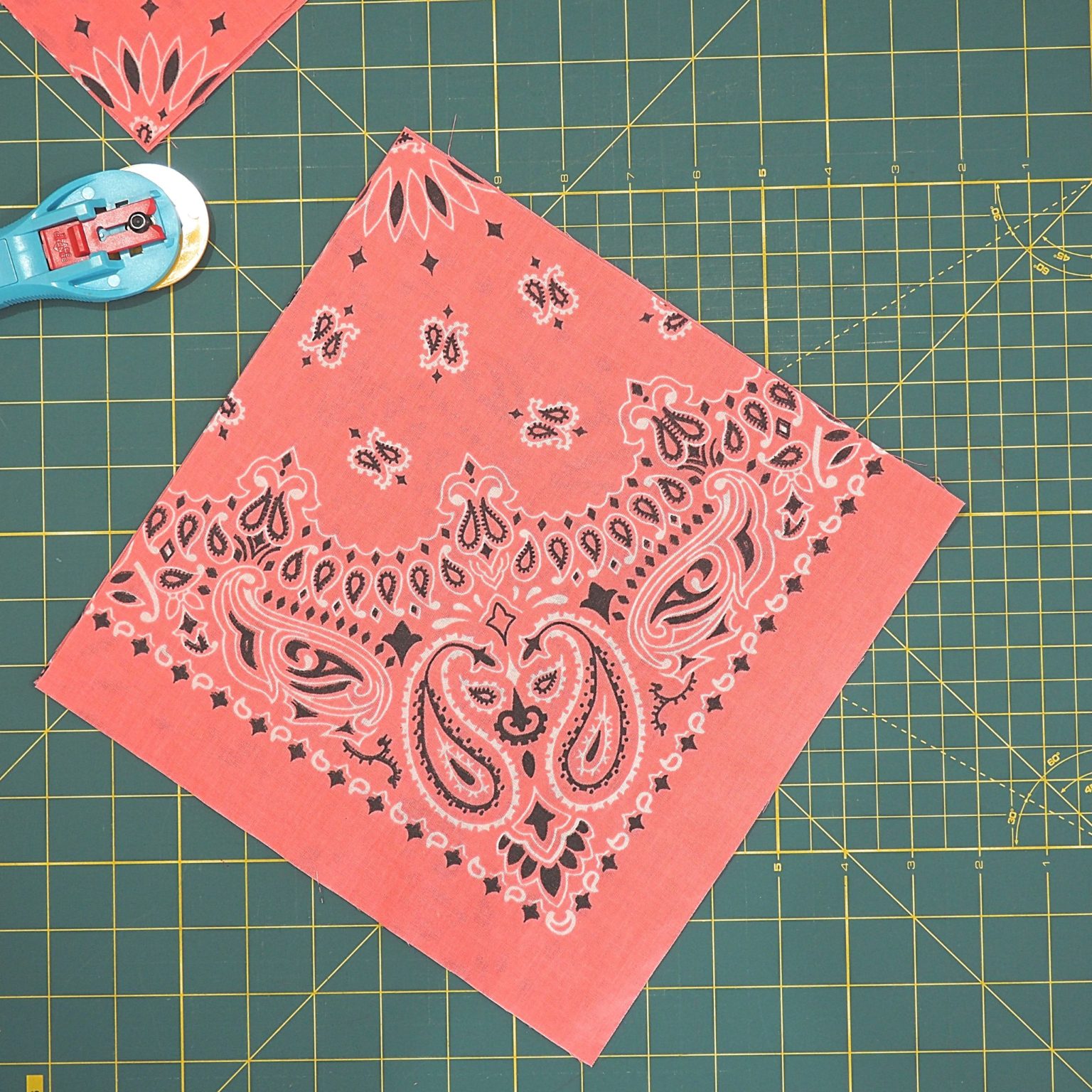 How to Make a Bandana Quilt - Create with Claudia