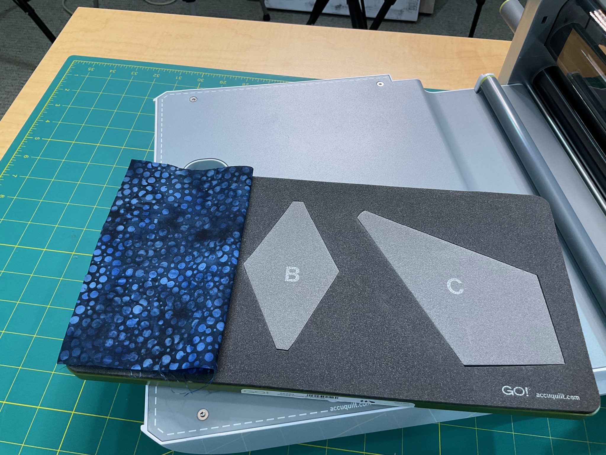 How to Make an Octagonal Table Topper - Create with Claudia