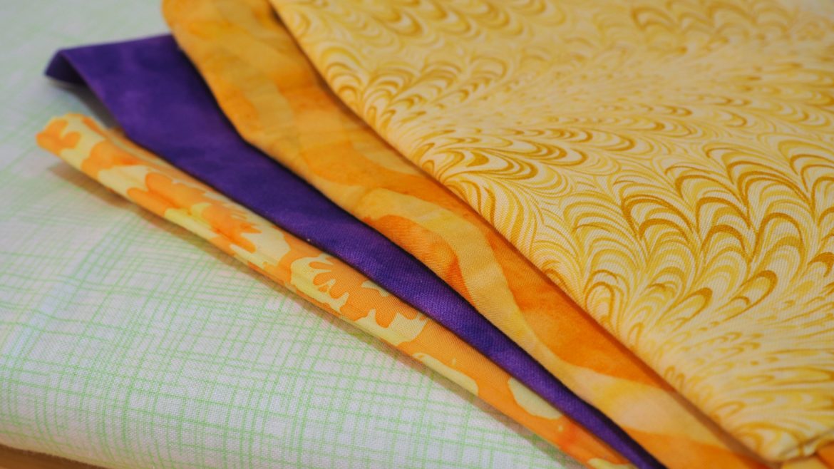 How to Make a Large Sawtooth Star in a Star Quilt Block - Create with ...