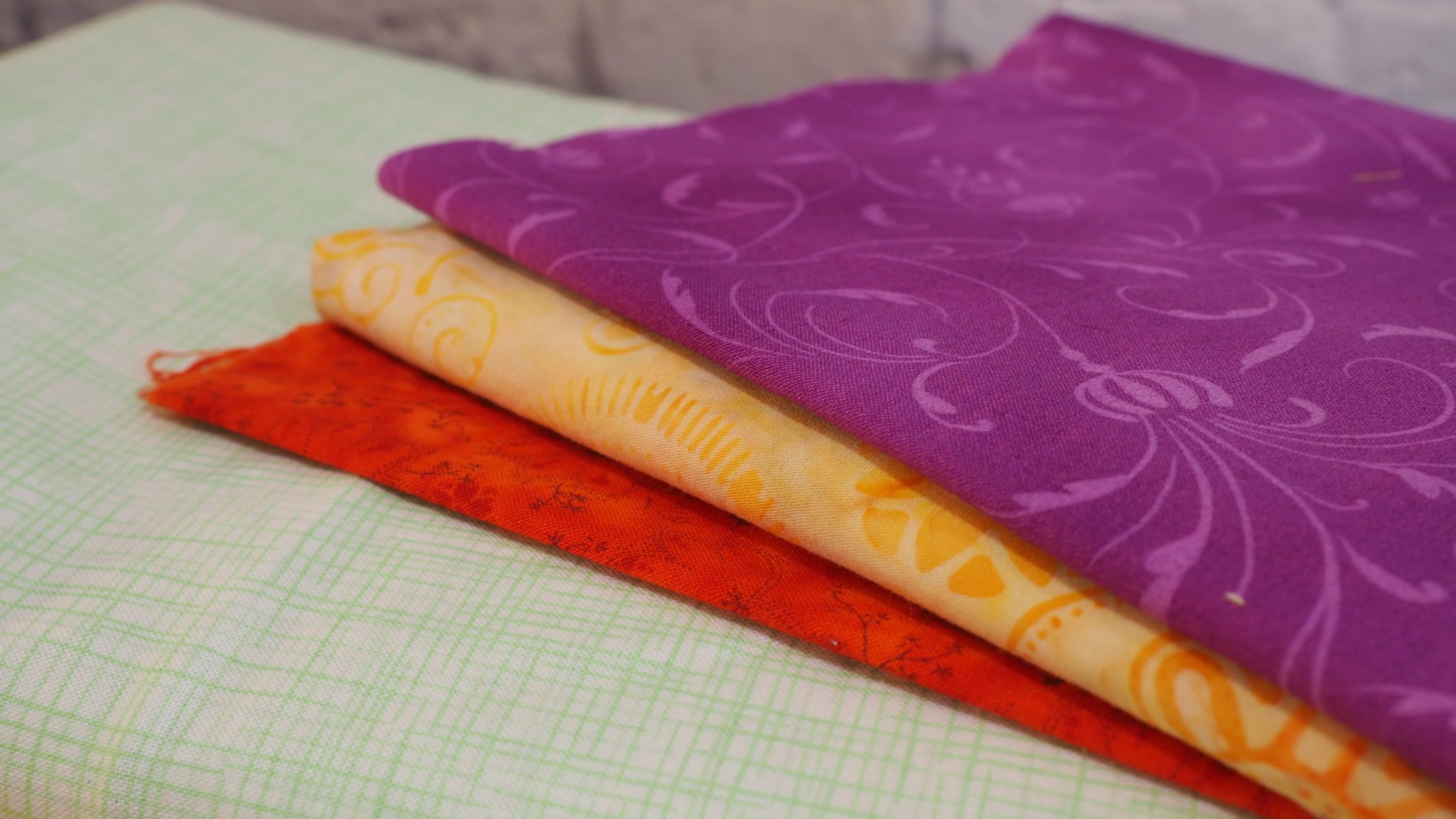 How to Make a Large Rolling Squares Quilt Block - Create with Claudia