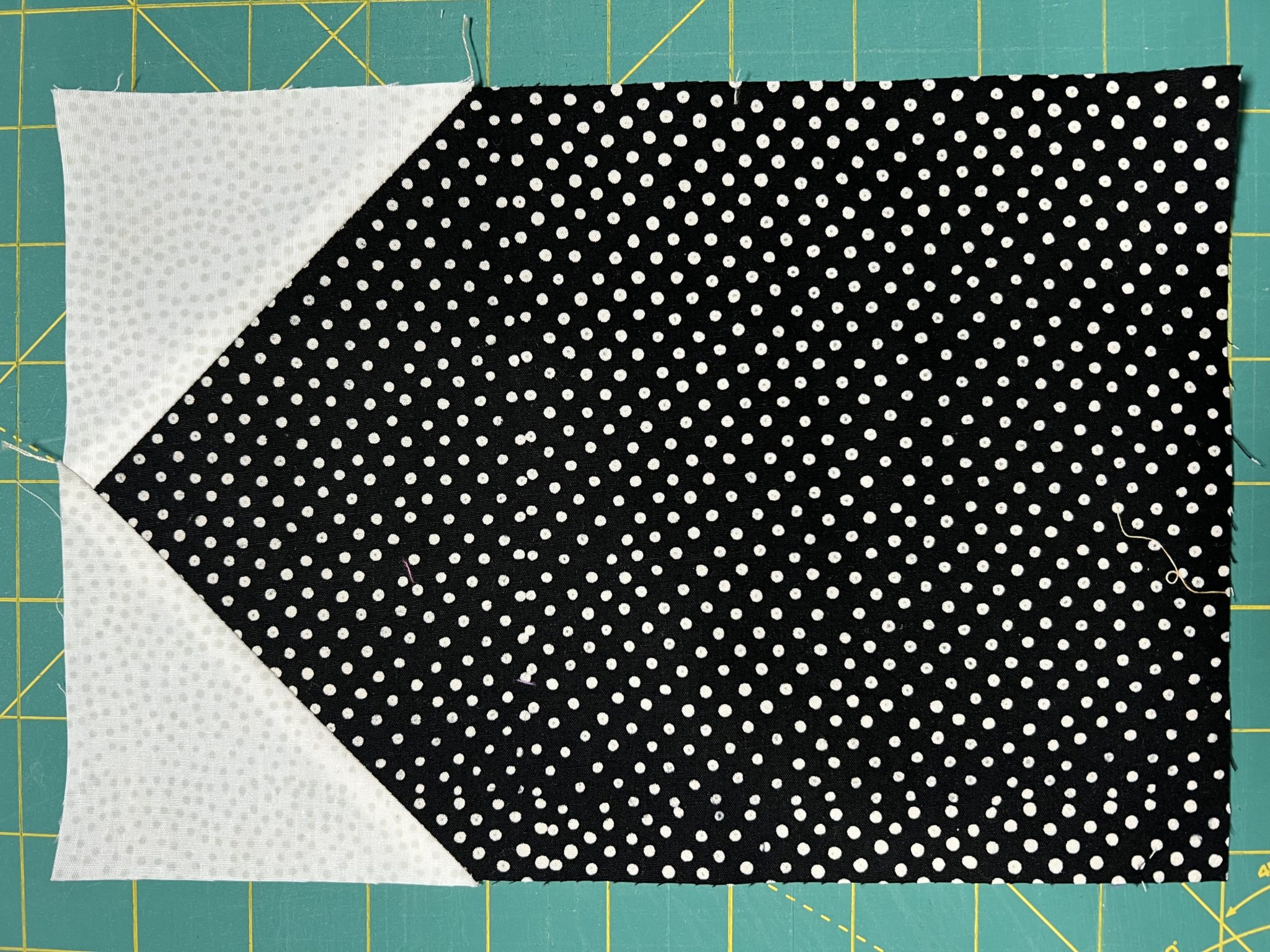 How to Make a Modern Double Arrow Quilt Block - Create with Claudia