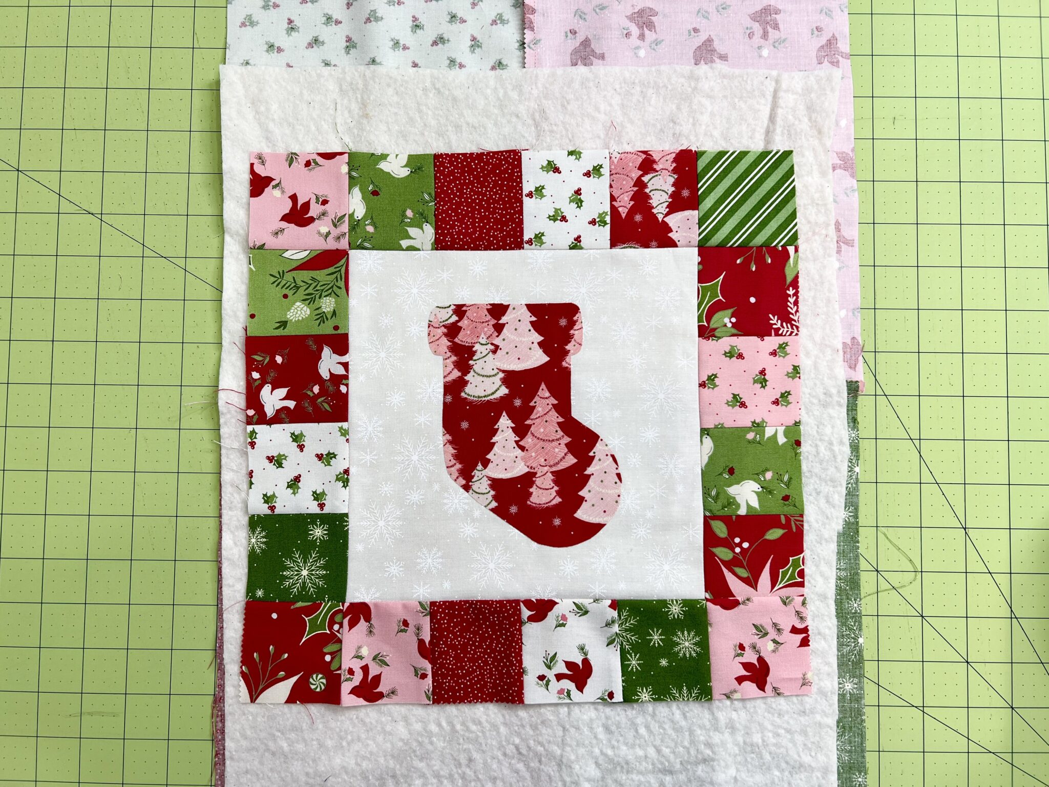 Easy Christmas Fusible Appliqué Mini Quilt Tutorial - Create with Claudia