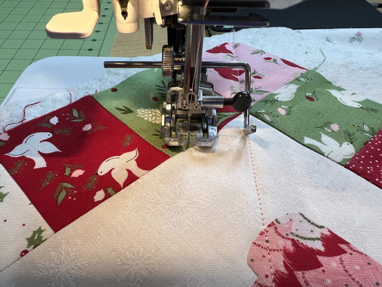 Easy Christmas Fusible Appliqué Mini Quilt Tutorial - Create with Claudia