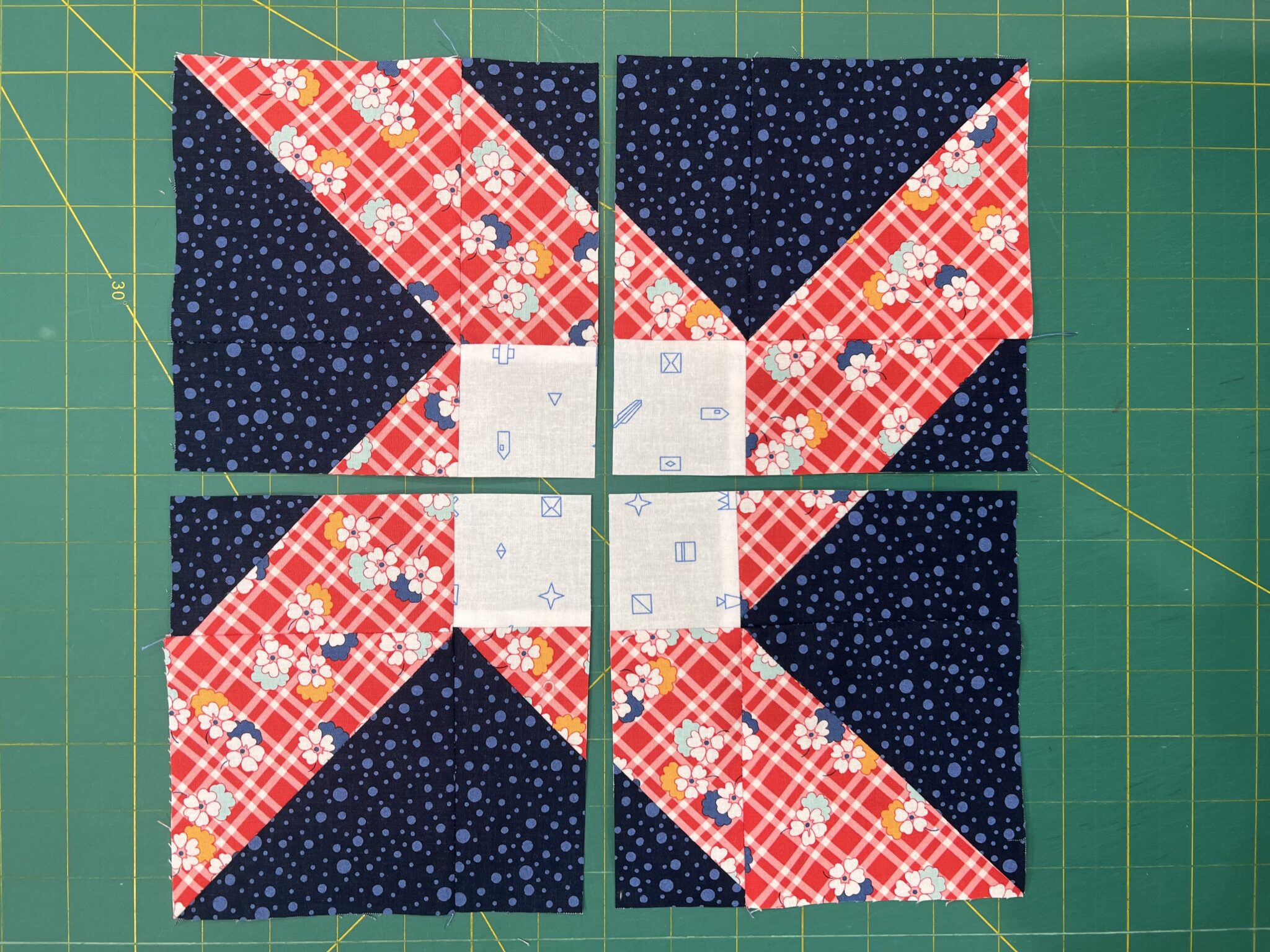 Disappearing Eccentric Star Quilt Block Tutorial - Create with Claudia