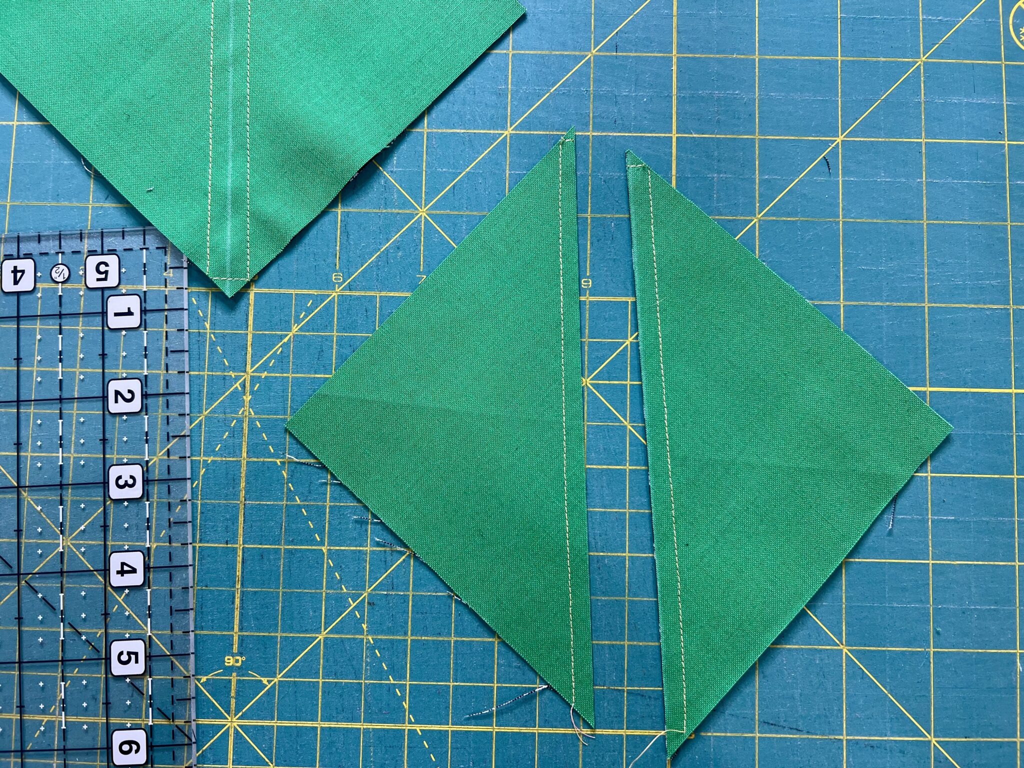 Disappearing Eccentric Star Quilt Block Tutorial - Create with Claudia